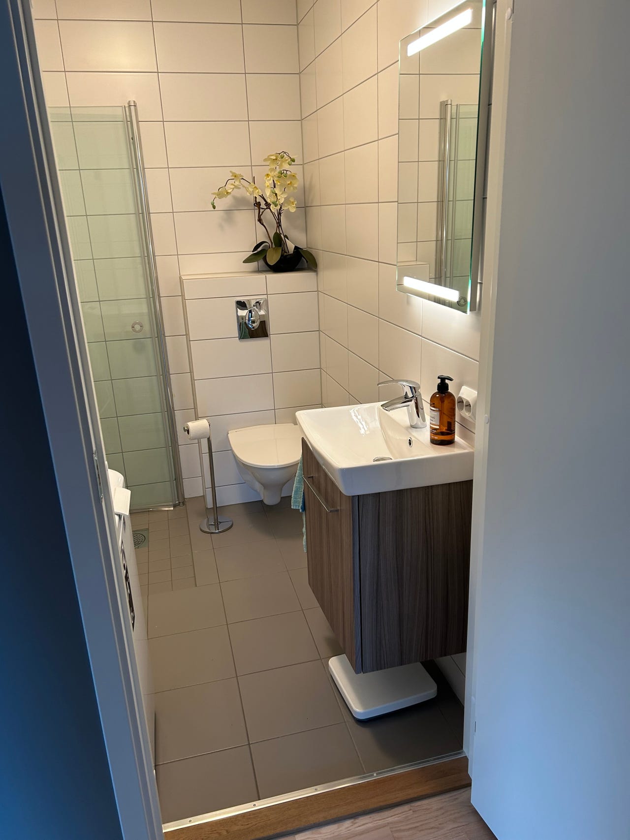 Møblert moderne to-roms hybelleilighet/pendlerleilighet til leie ...