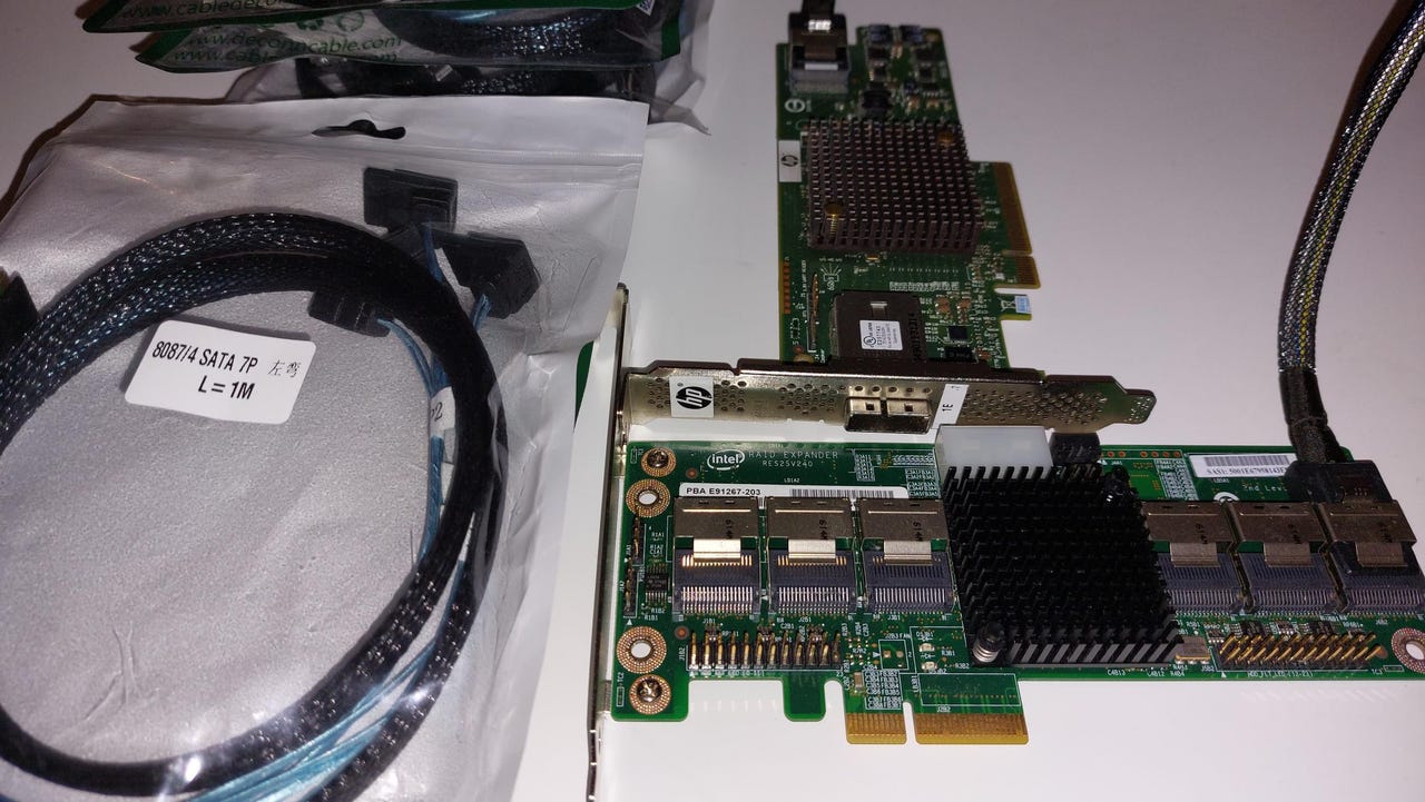 LSI 9207-4i4e HBA + INTEL RES2SV240 + SAS lenker og kabler | FINN-torget