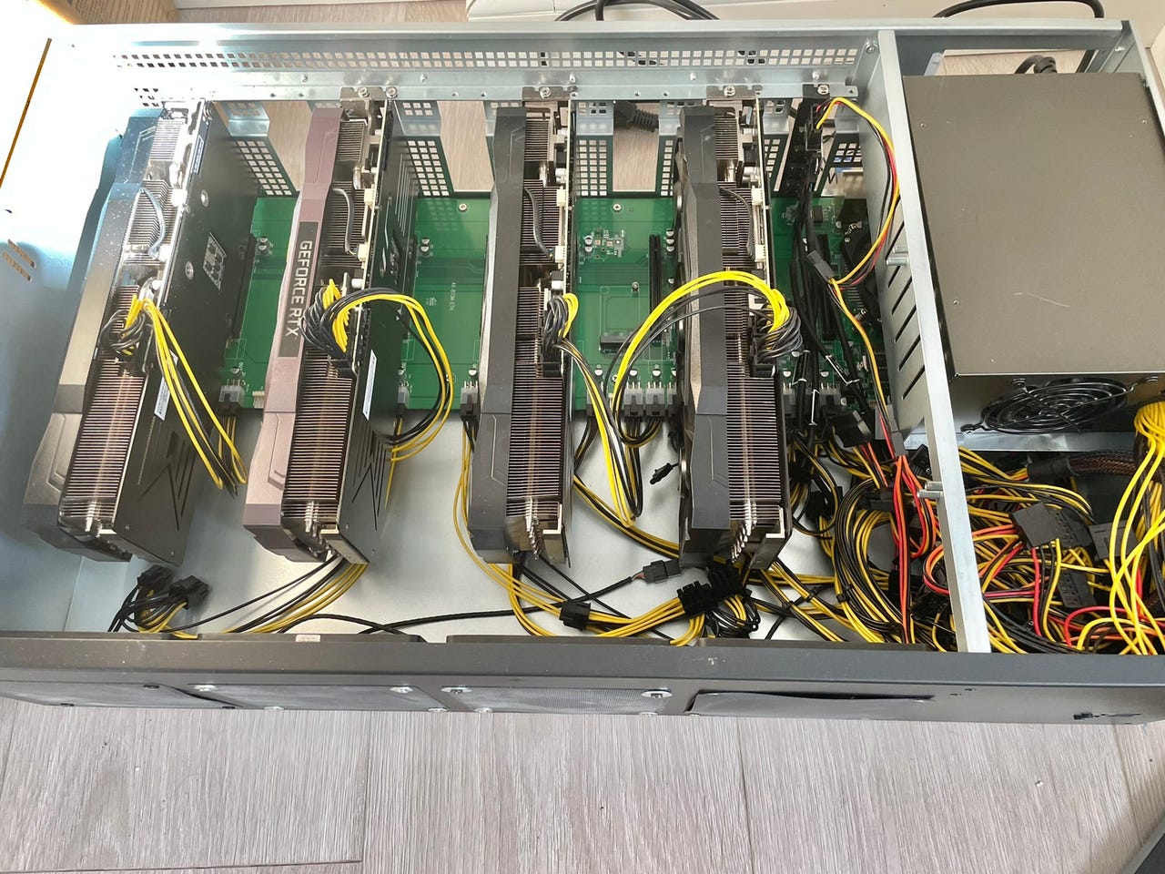 Mining rig | IWILL case | 4 x CMP 90hx (RTX 3080 chip)| Vifte kontroll ...