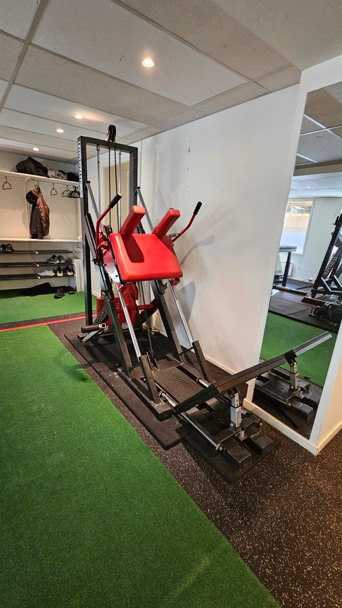 Solid hacklift / hacksquat fra Panatta Fantastic line | FINN torget