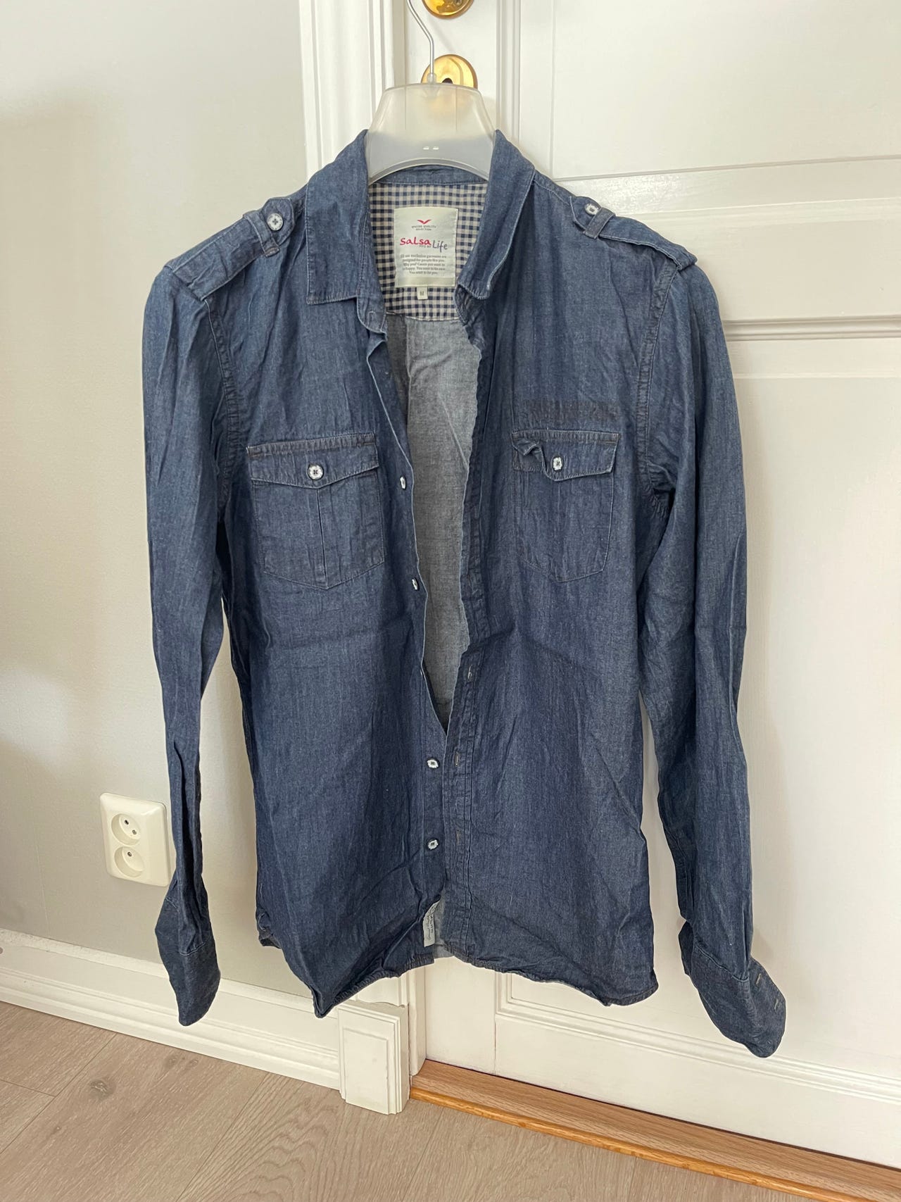 Skjorte str M | FINN-torget