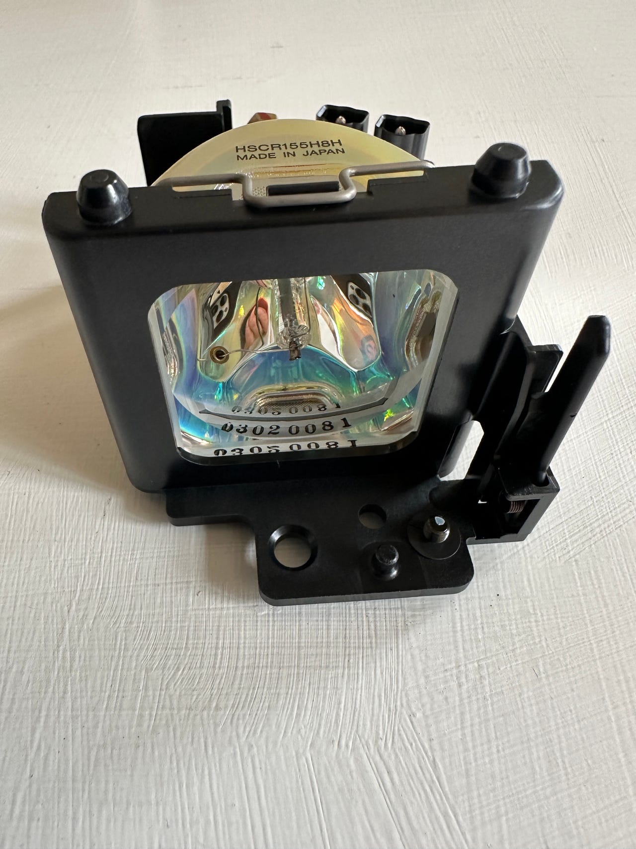 Lampe og lyspære HITACHI DT00461 | FINN torget