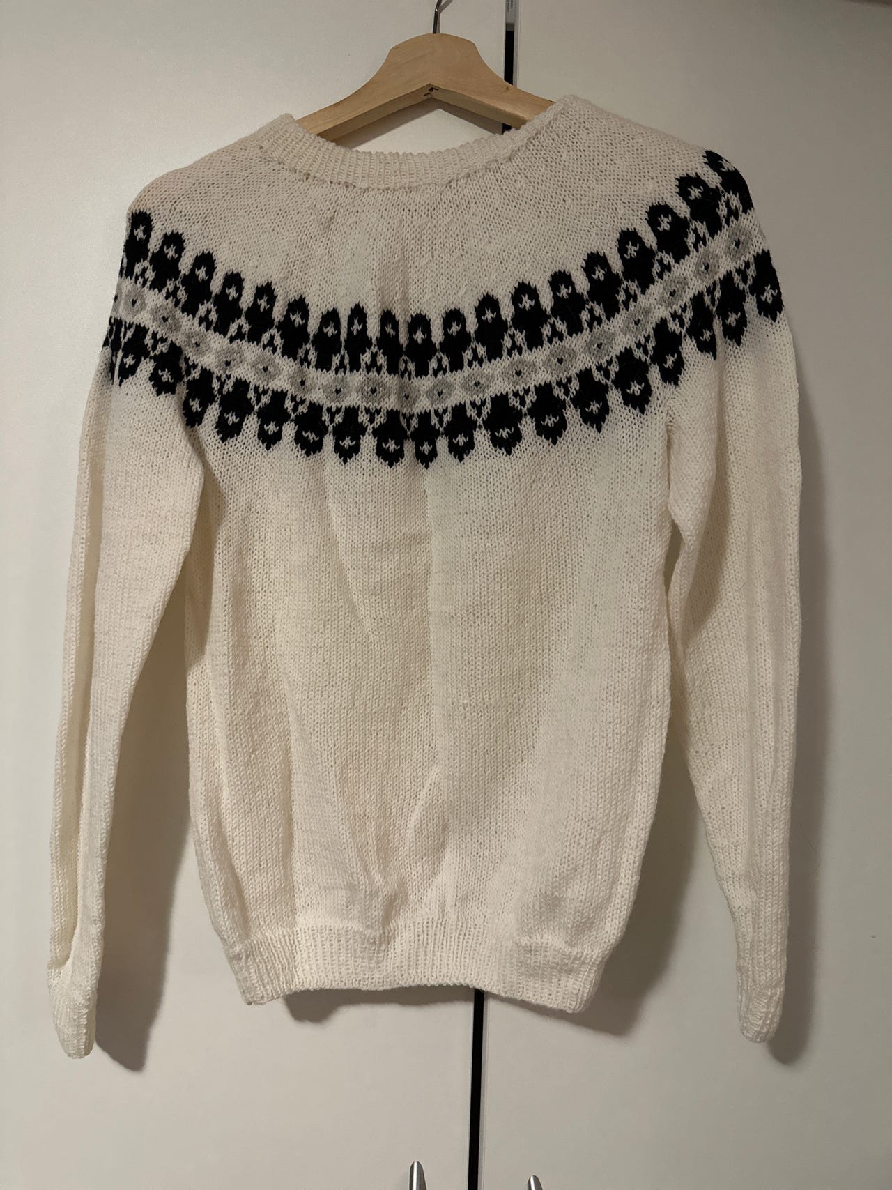 Ny vendela genser, hjemmestrikket genser str s dame | FINN-torget