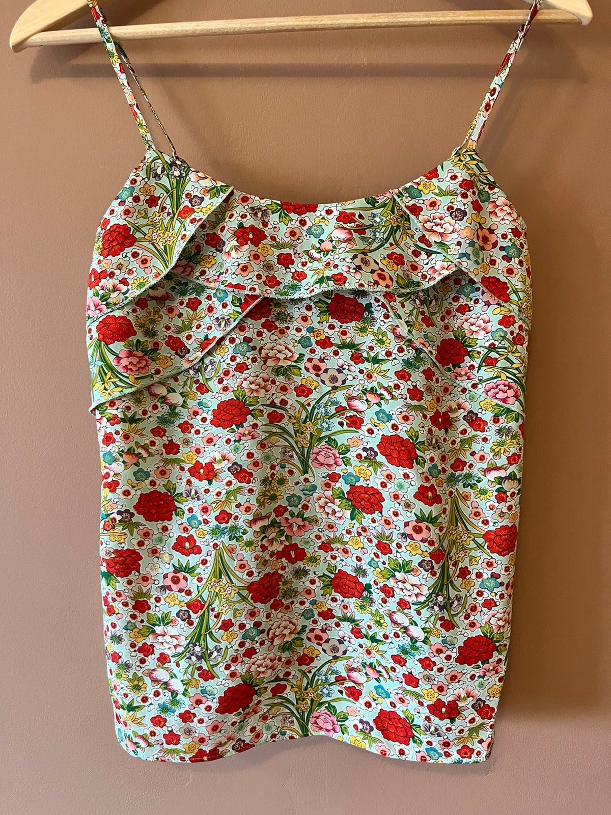 Blomstertopp fra Oasis. Str S | FINN-torget