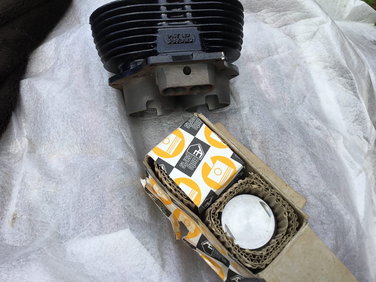 BSA a10 og Ariel Huntmaster 650 sylinder og nos stempler | FINN-torget