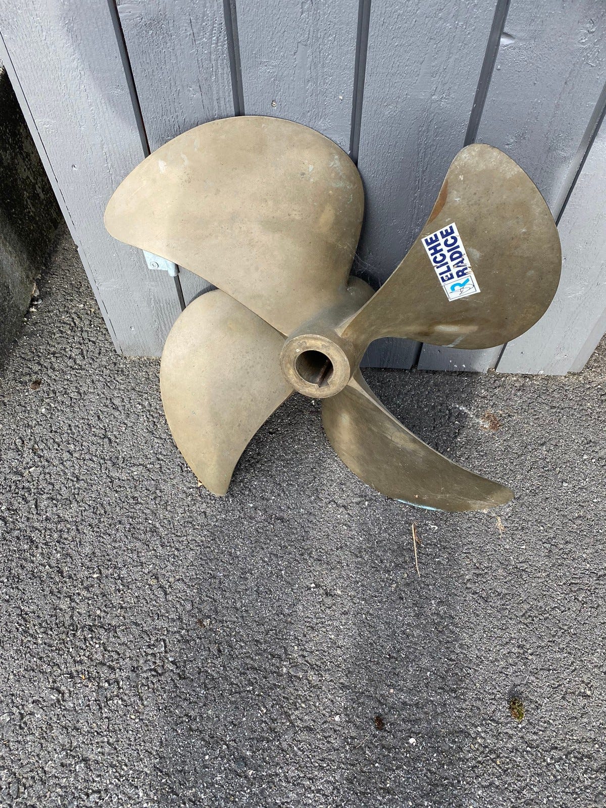 Propeller sett selges! | FINN-torget