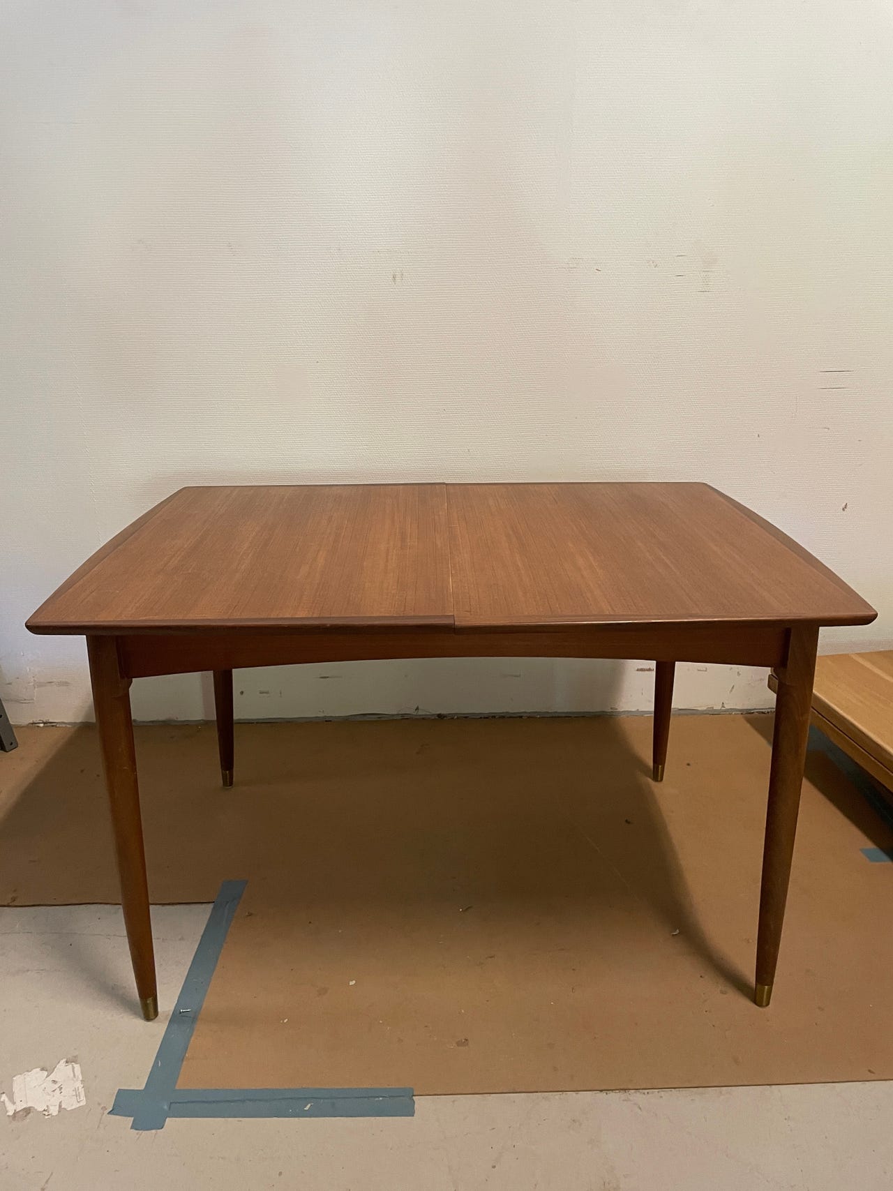 Nydelig teak-bord med illeggsplater | FINN torget