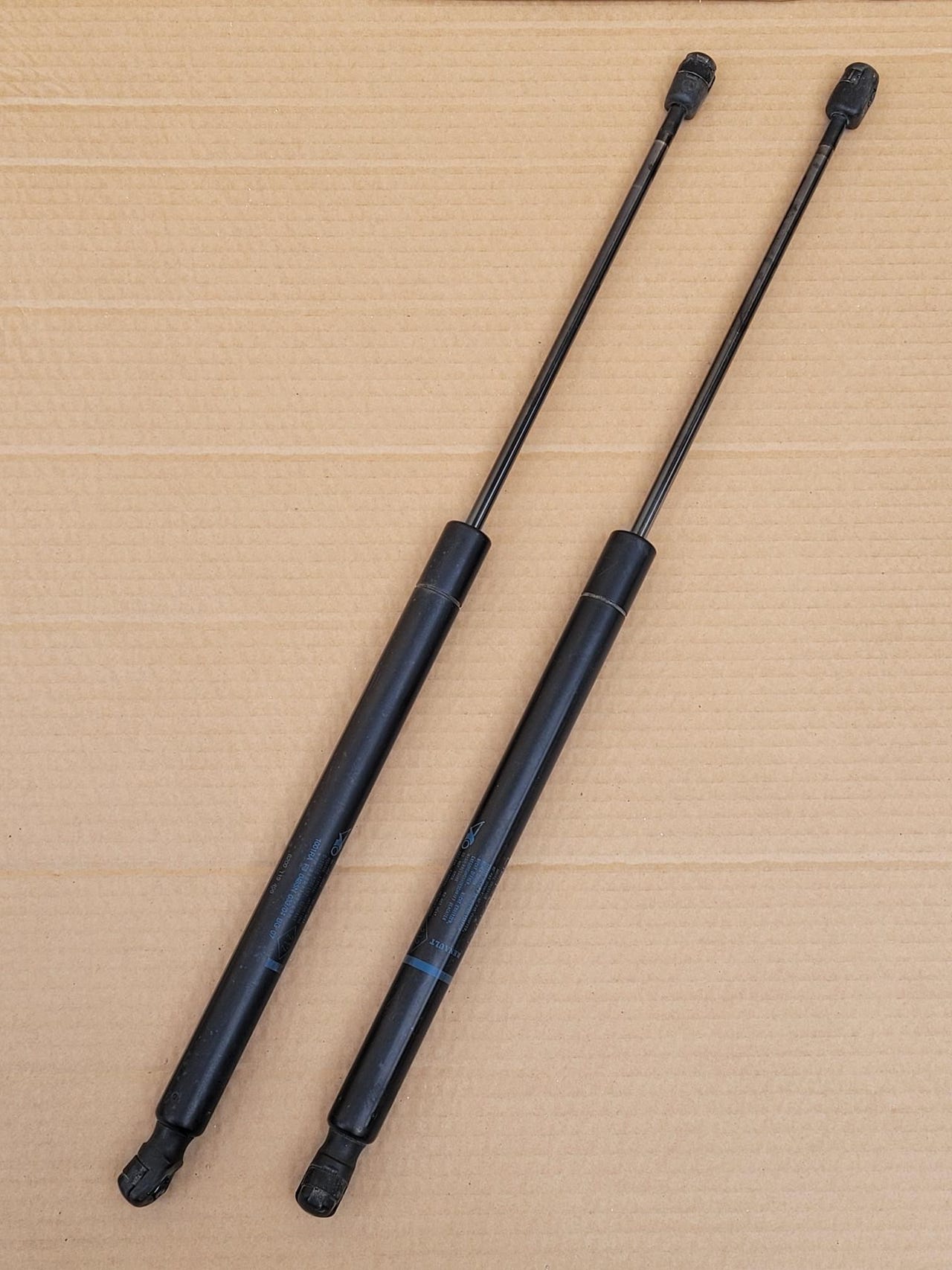 Baklukedempere Renault + noen andre deler | FINN torget