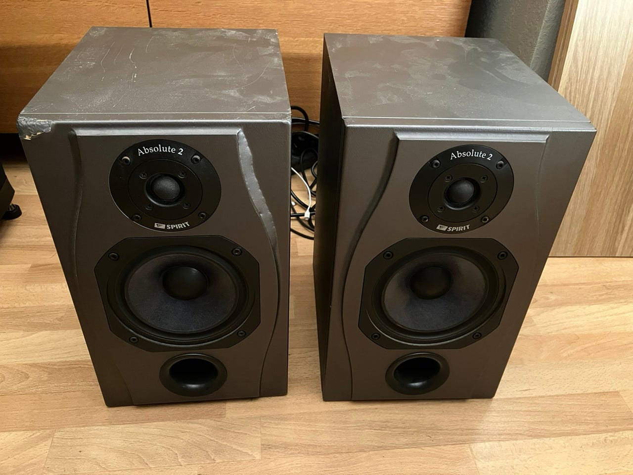 Soundcraft Spirit Absolute 2 Studio Monitors | FINN-torget