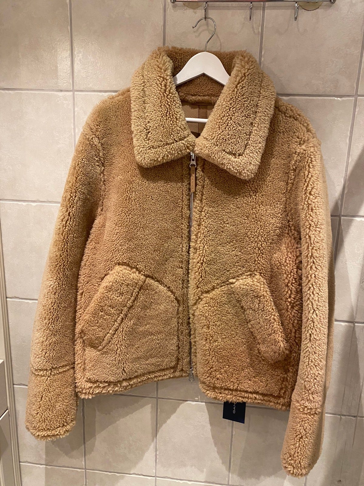 Ny og ubrukt Shearling Gant jakke i str. M. 12000kr. | FINN-torget