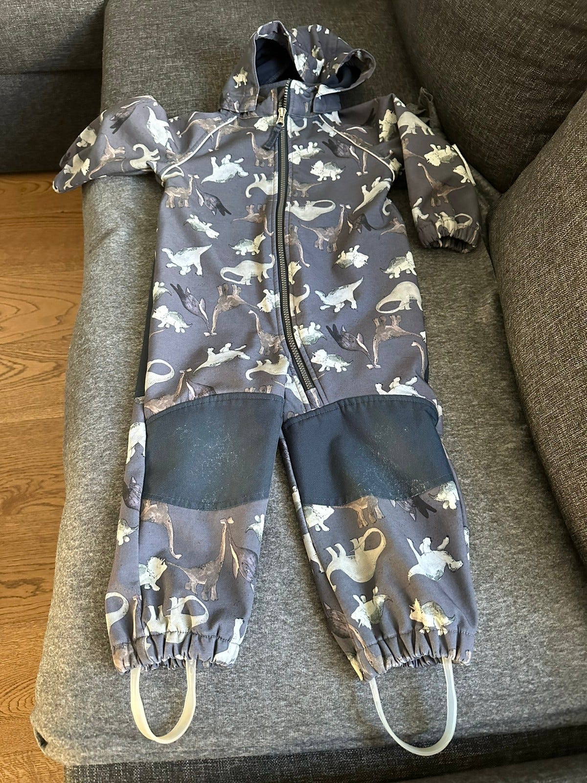 softshell name it med dinosaurer. Størrelse 86 | FINN torget