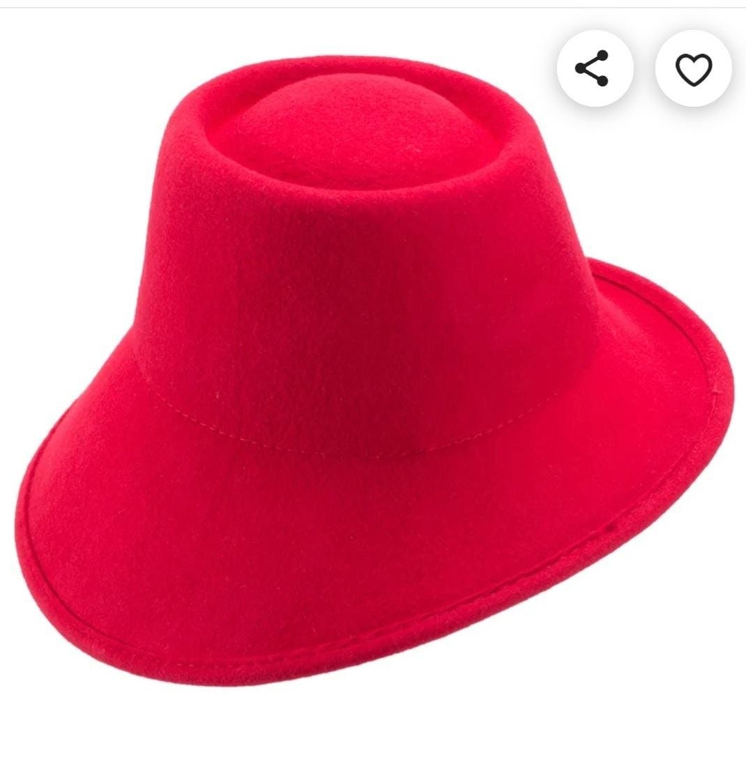 Rød dame hatt | FINN-torget