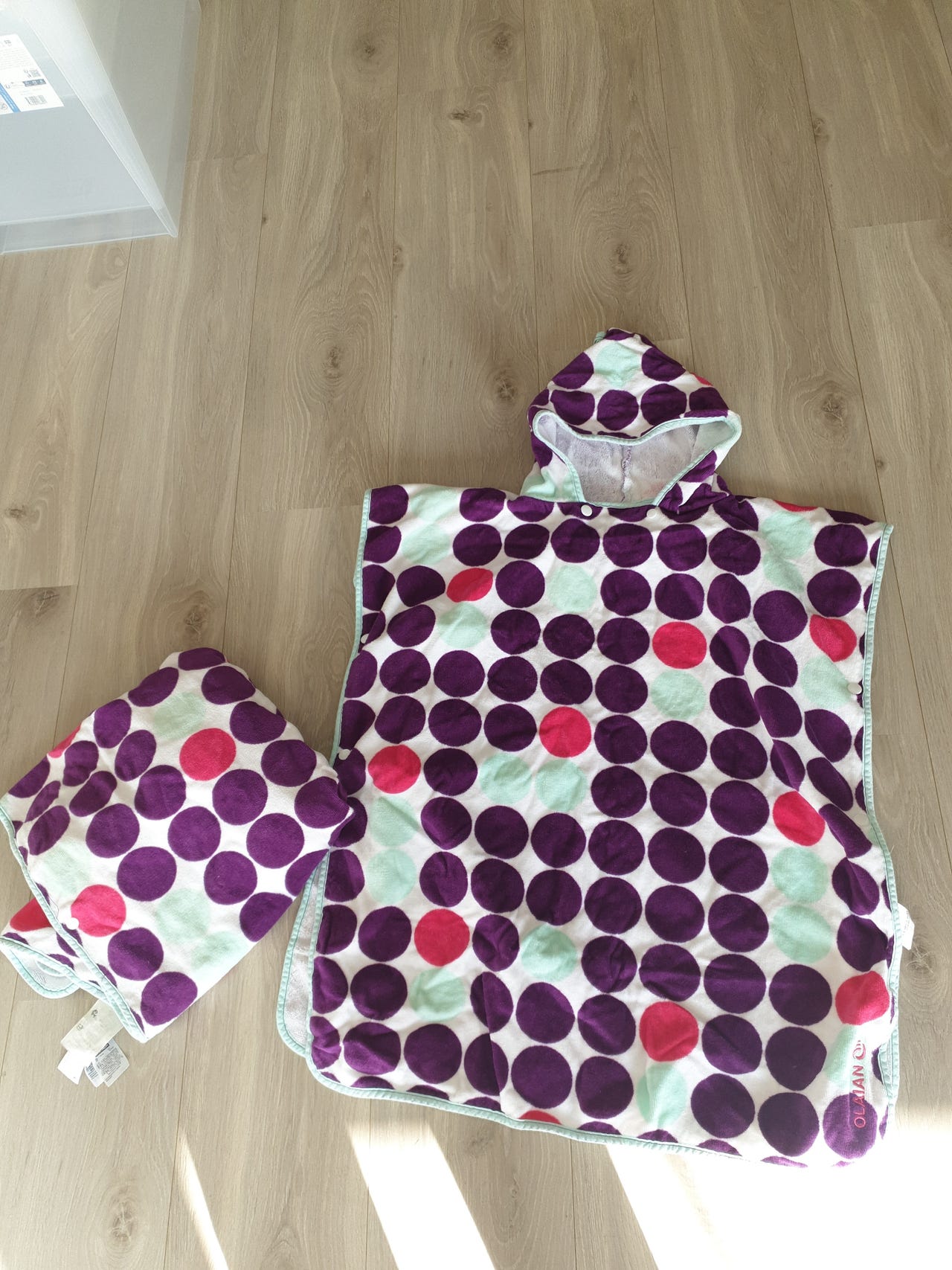 Praktiske poncho bade håndklær for barn m/hette og knapper | FINN-torget