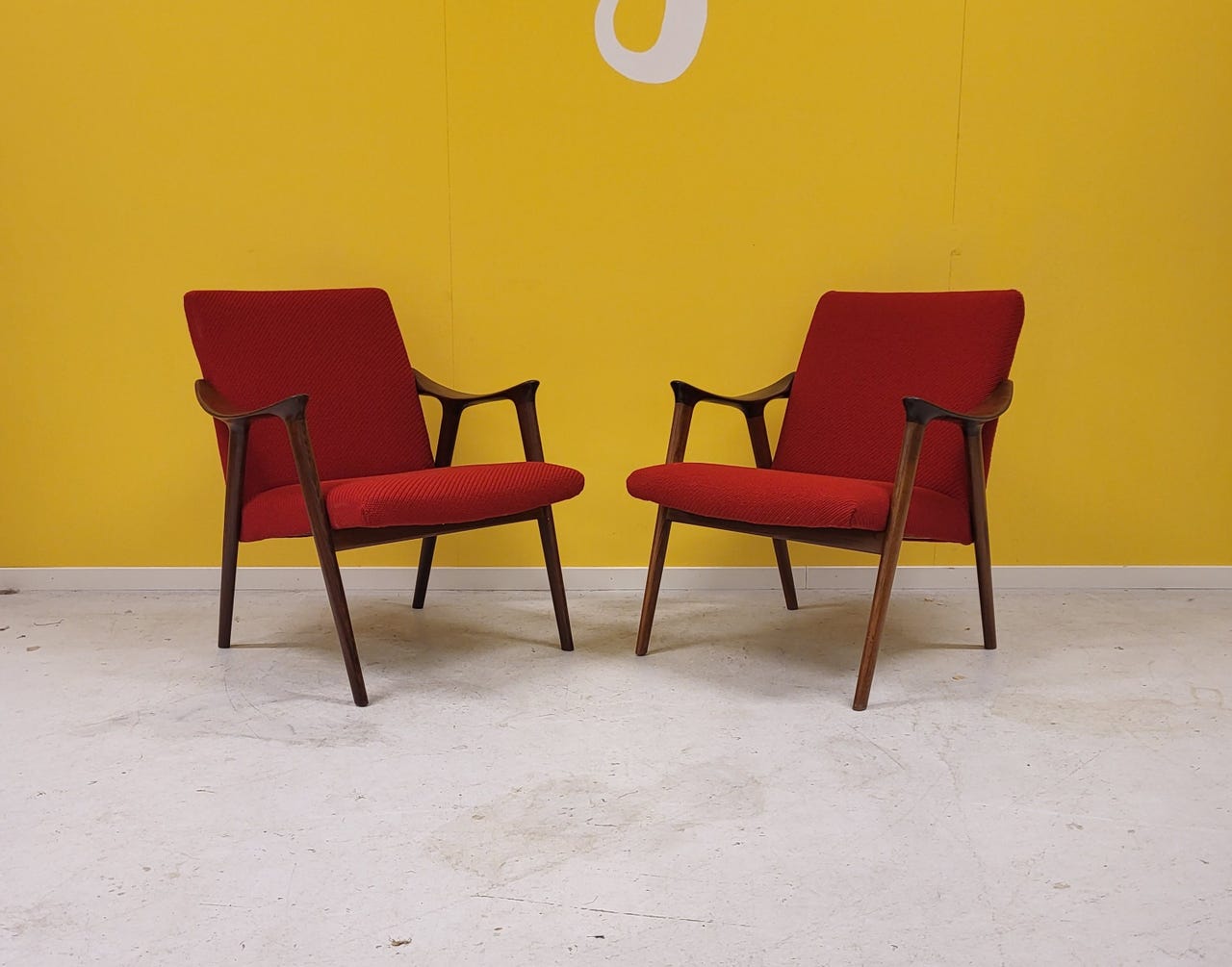 Nyomtrukkede vintage design lenestoler. | FINN-torget