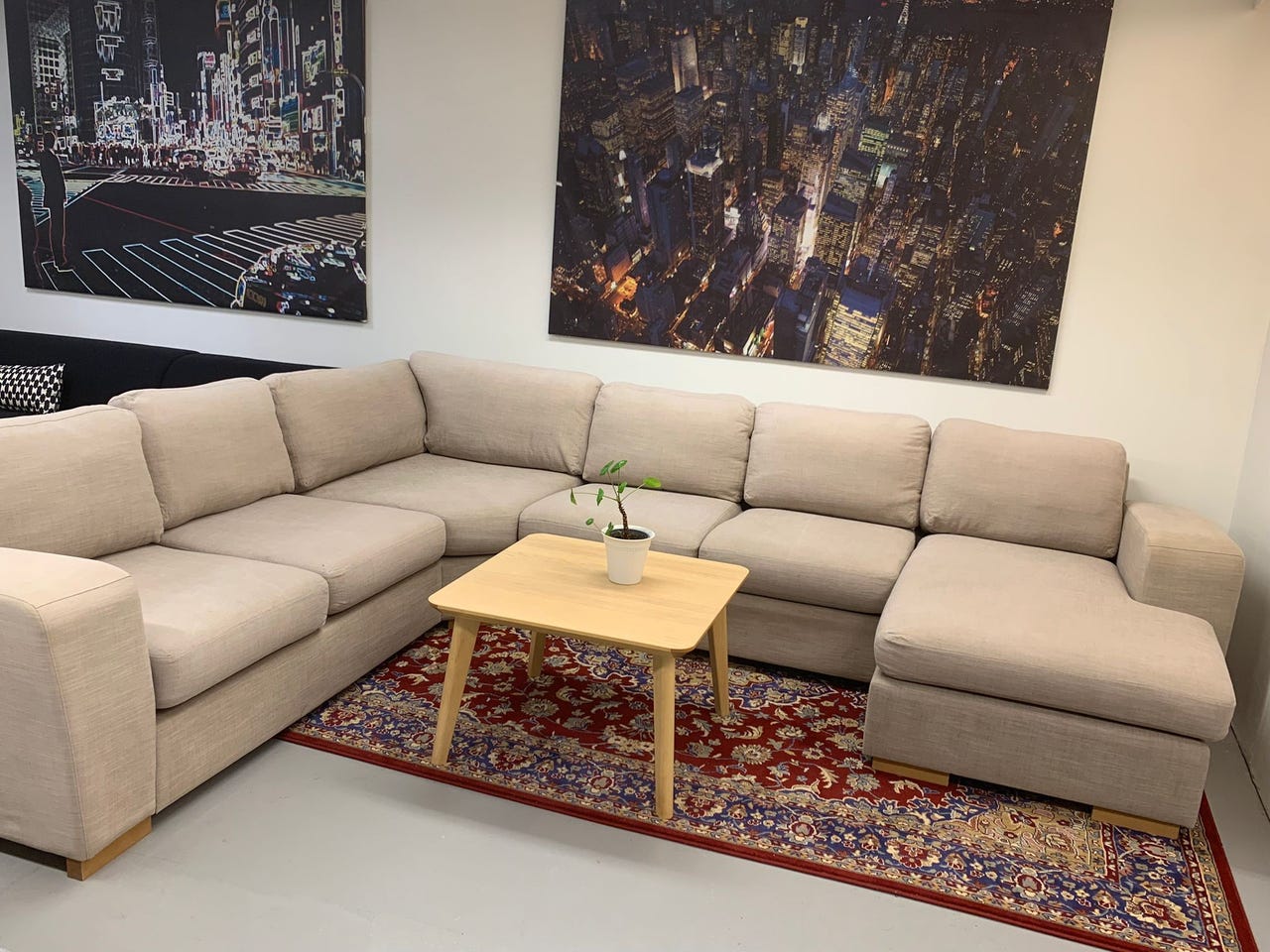 Solgt Nyrenset hjørnesofa med spesielle rense maskin og rense middel ...