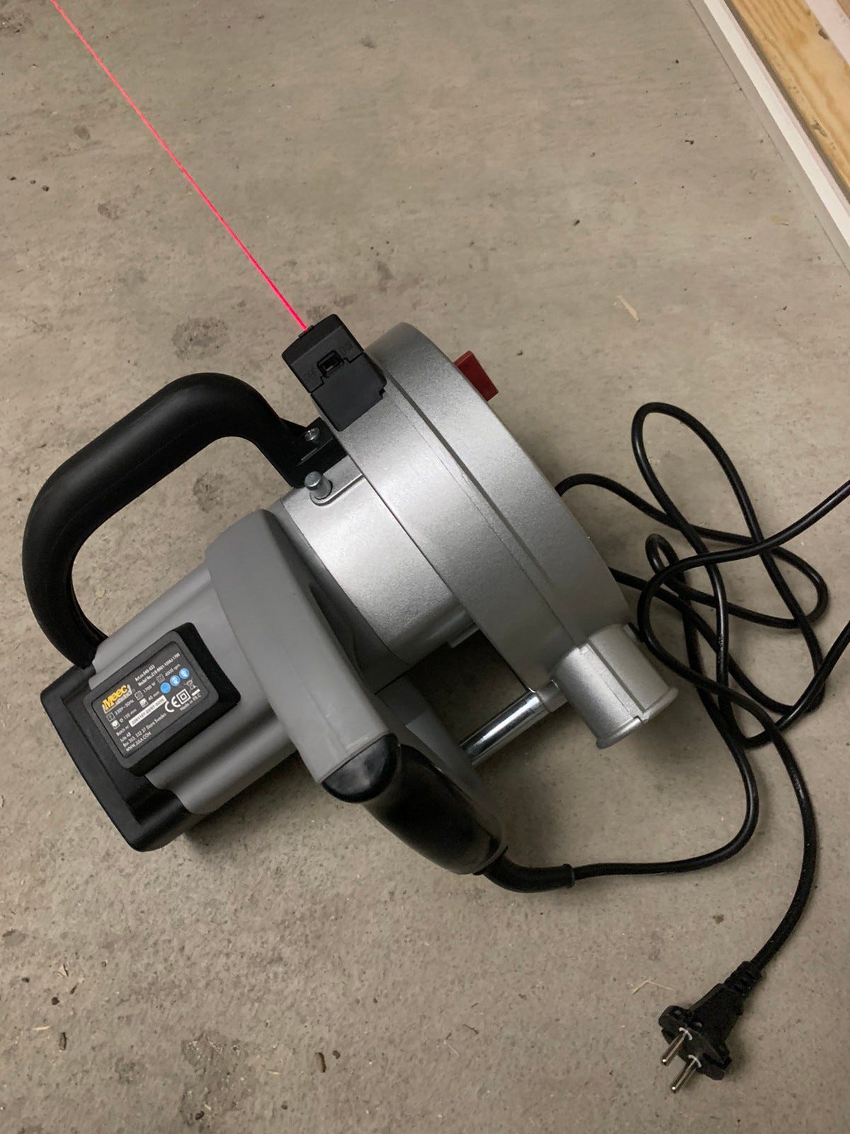 Betong spor frese maskin til leie | FINN-torget