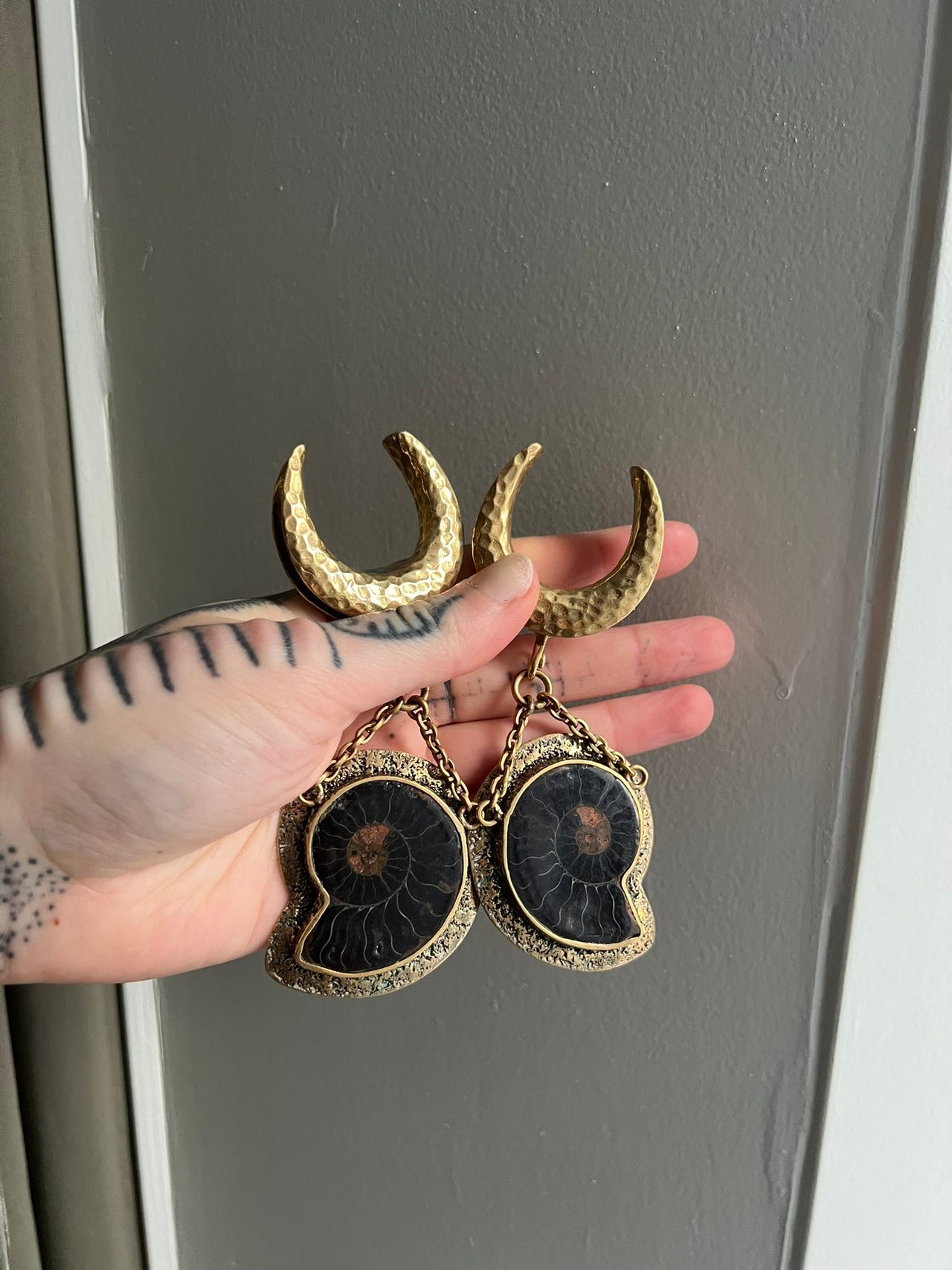 Diablo Organics ear weights Ammonites | FINN-torget