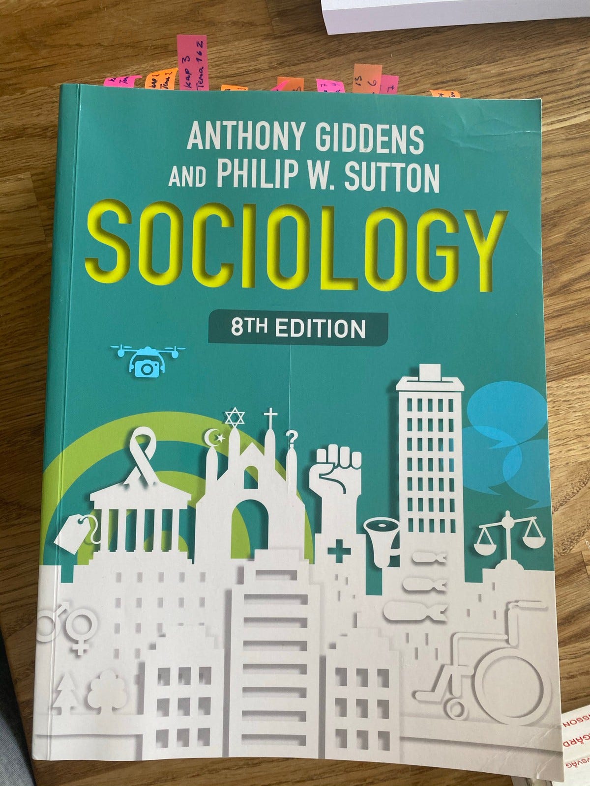 Sociology - Giddens & Sutton. | FINN torget