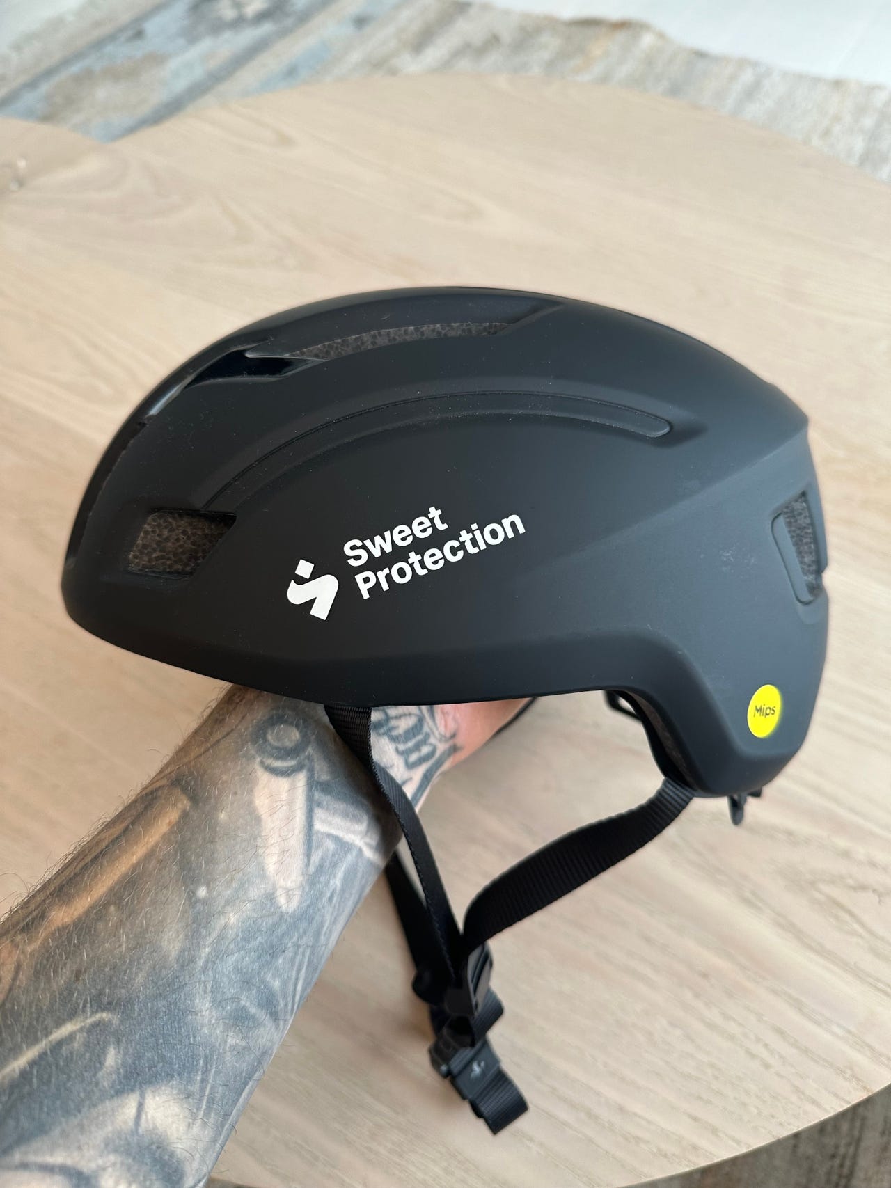 Sweet protection hjelm | FINN torget