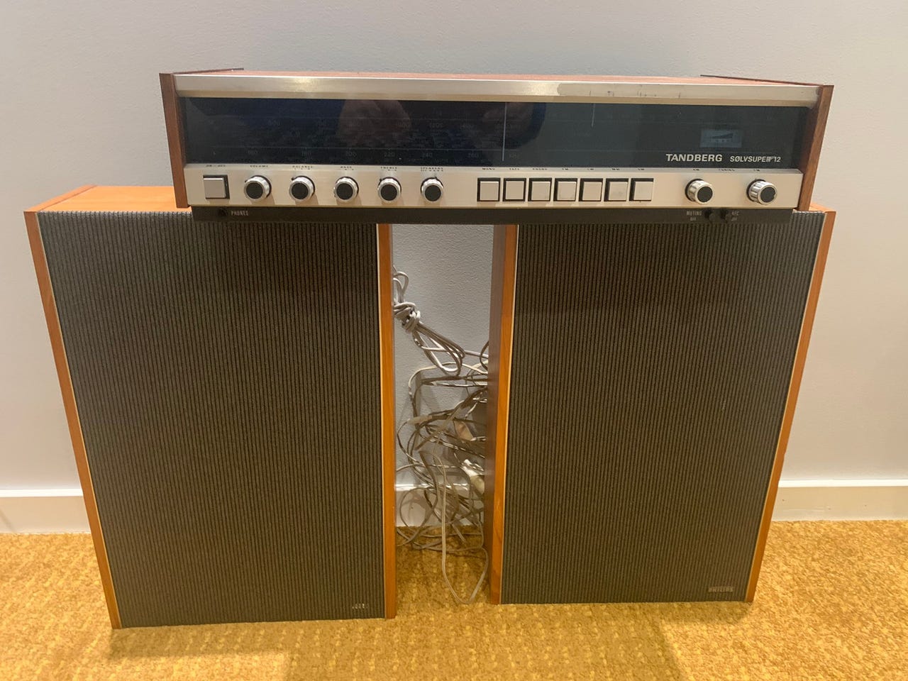 tandberg solvsuper og Philips høyttalere | FINN torget