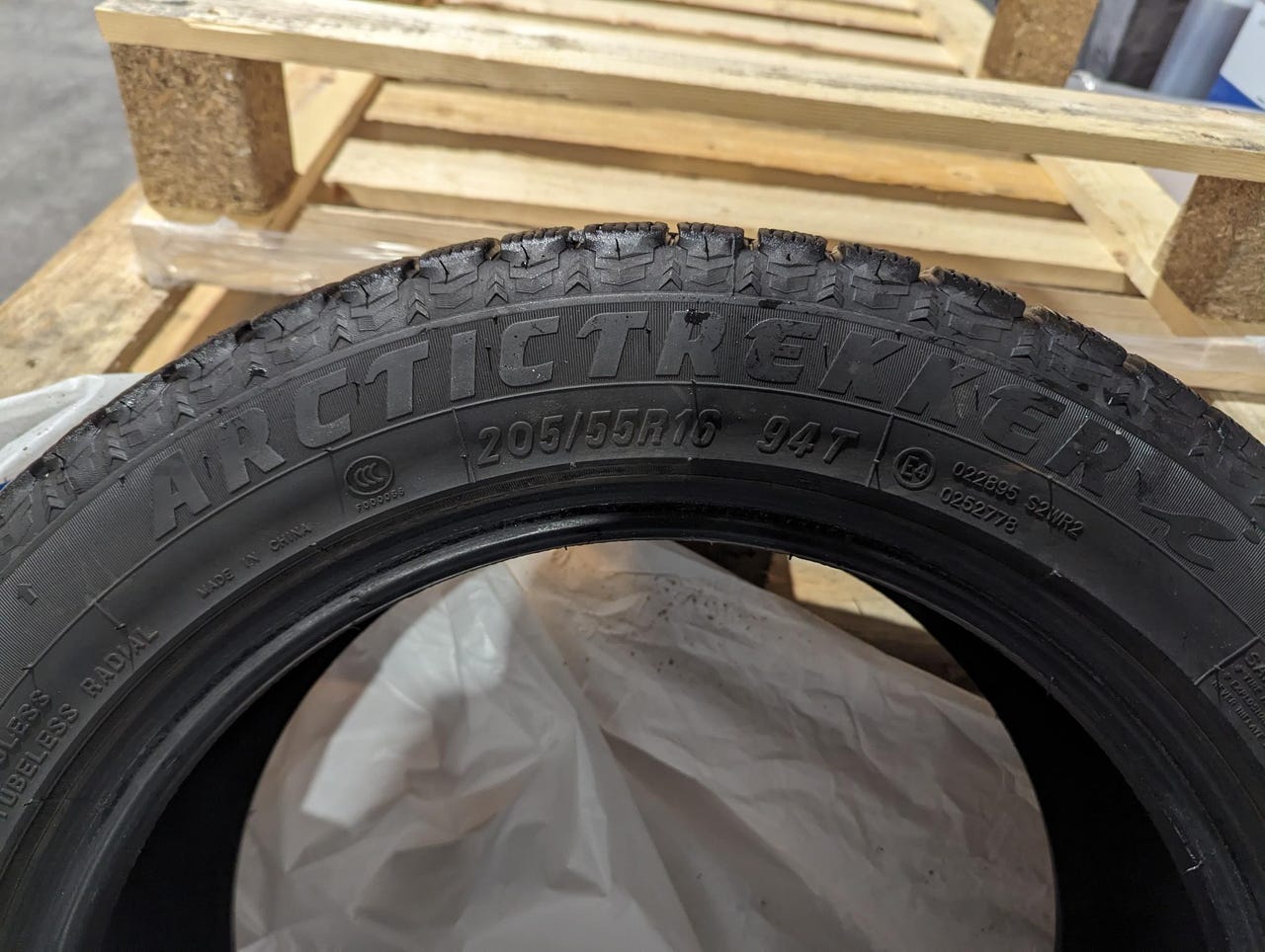 4stk Maxxis Arctictrekker 205/55/16" vinterdekk, billig. | FINN torget