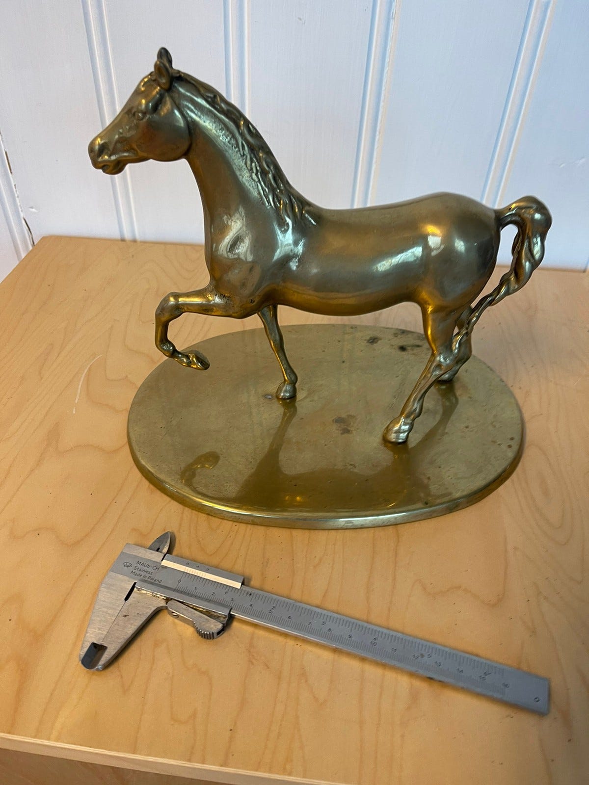 Samle / pyntegjenstand hest i messing | FINN-torget