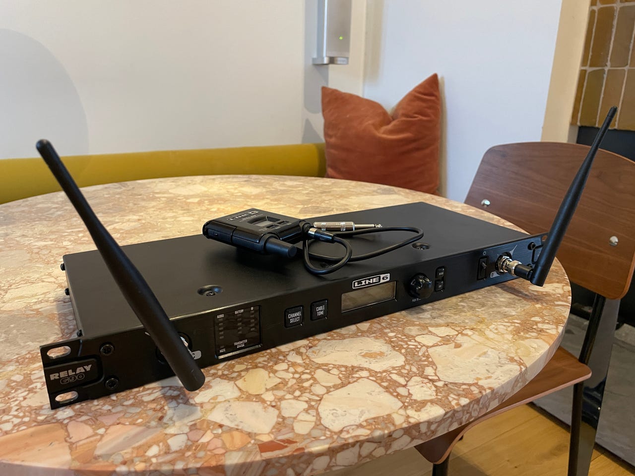 Nesten ubrukt 'Line 6 Relay G90' til salgs! Trådløst system til gitar ...