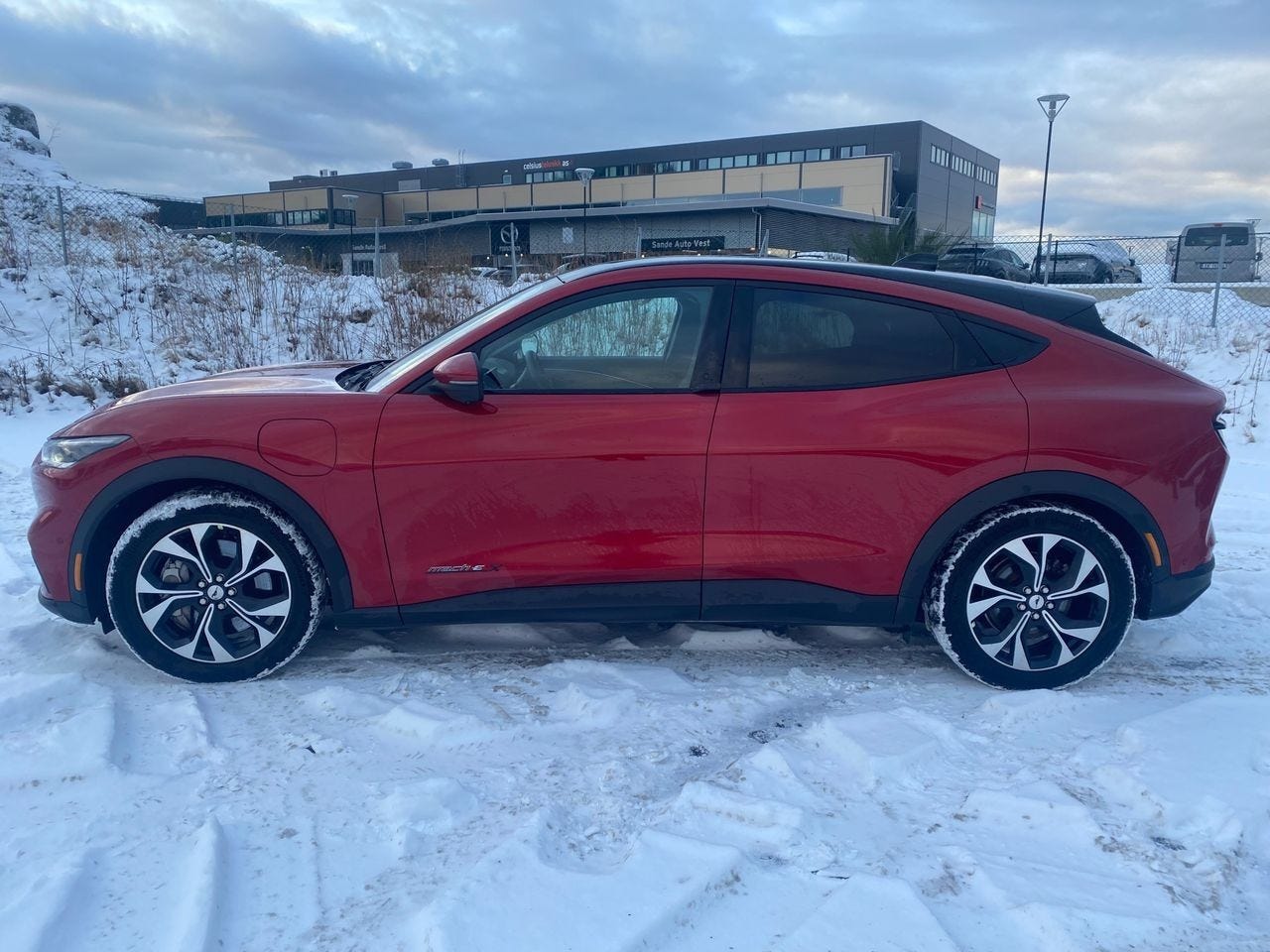 Ford Mustang Mach-E - 2021 - Rød - 269 Hk - SUV/Offroad | FINN.no