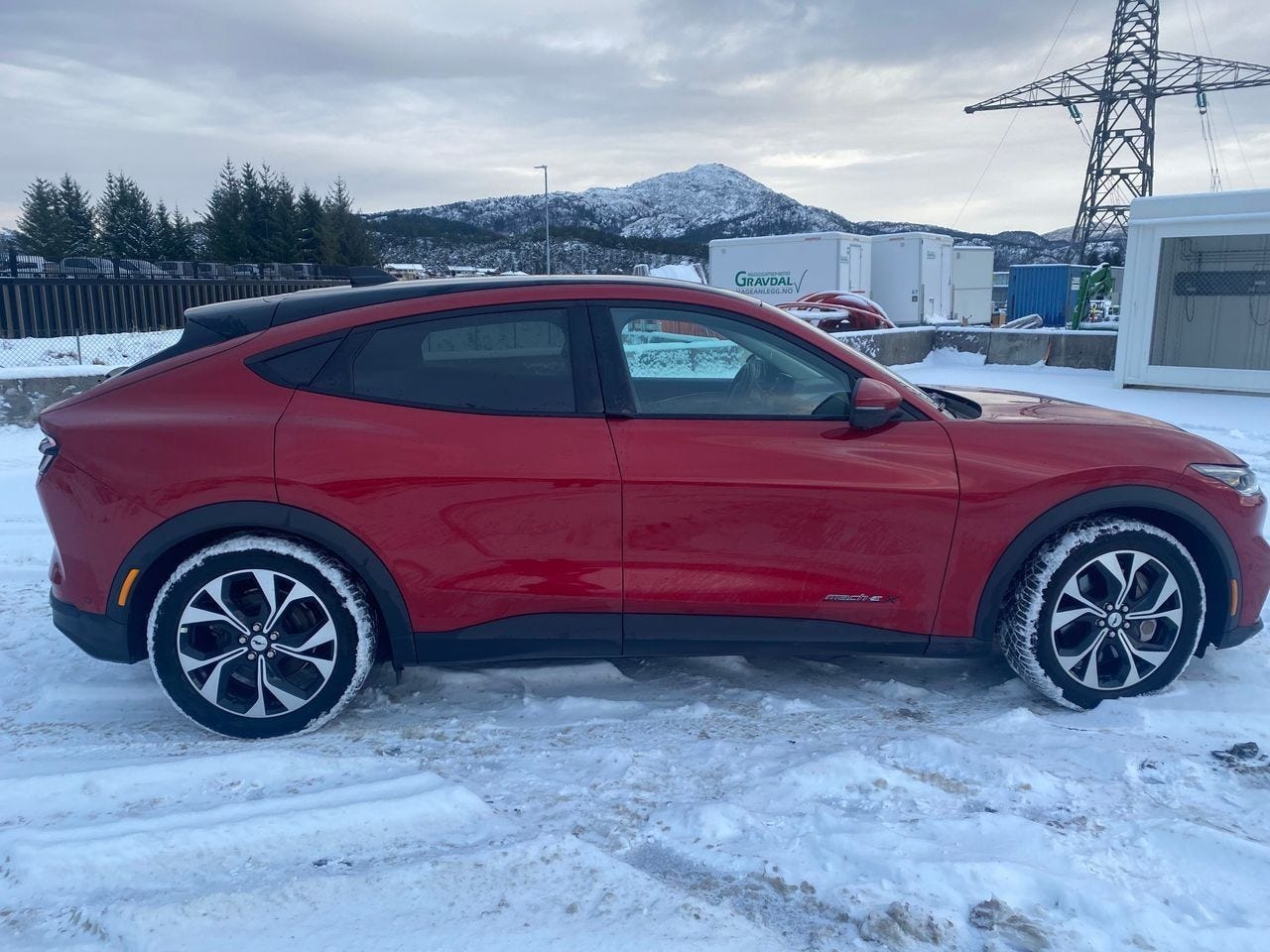 Ford Mustang Mach-E - 2021 - Rød - 269 Hk - SUV/Offroad | FINN.no