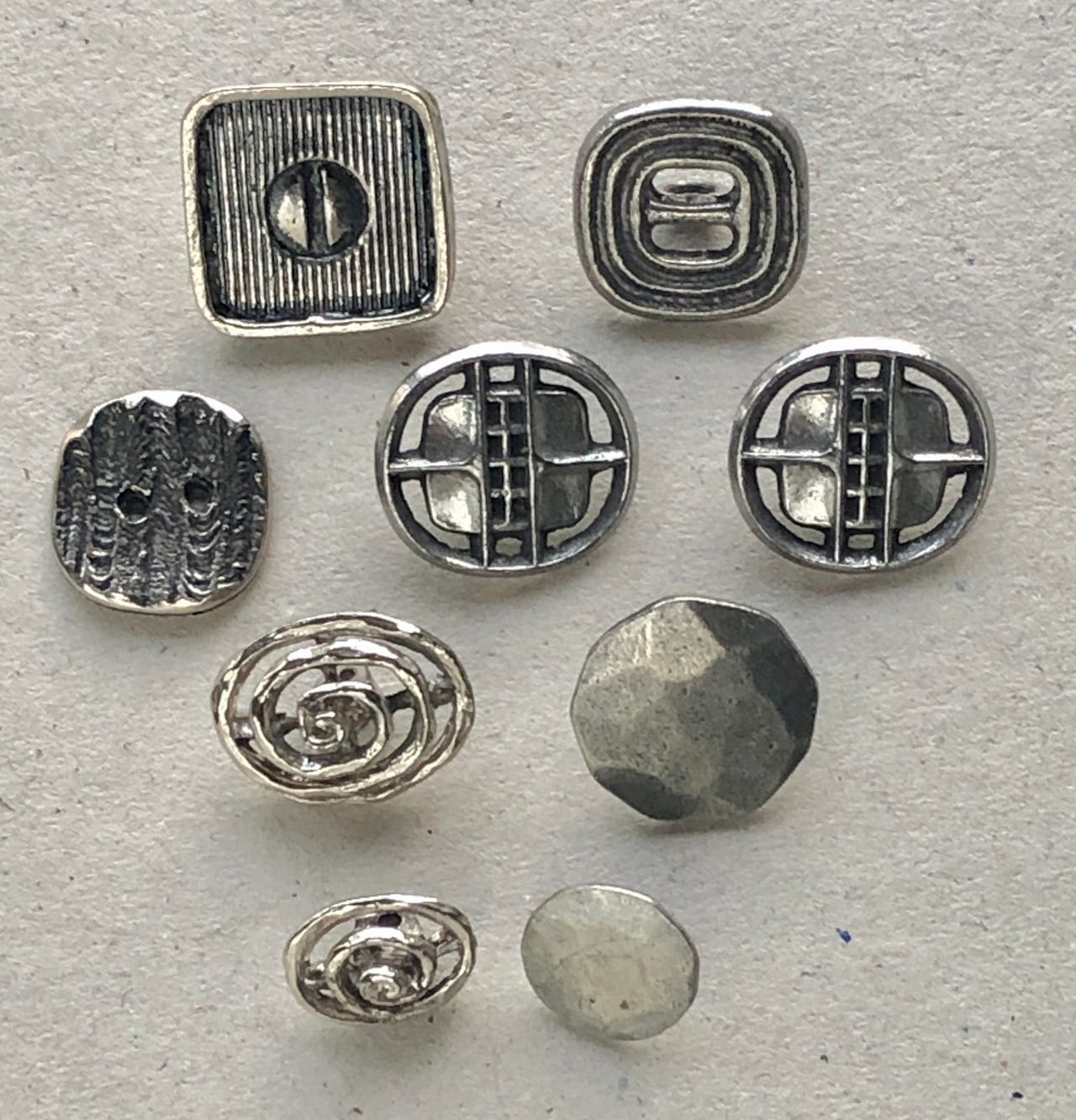 Div Tinnknapper | FINN-torget