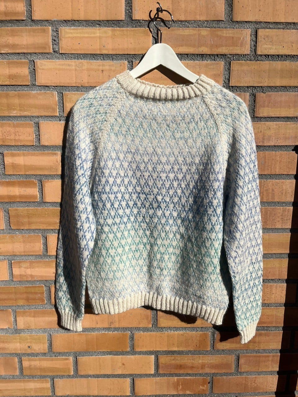Nydelig Spot sweater fra Anne Ventzel | FINN-torget