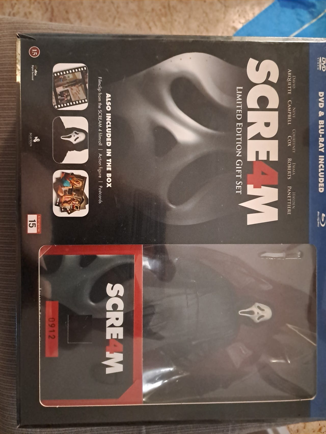 Scream 4 blueray gift box set uåpnet. | FINN-torget