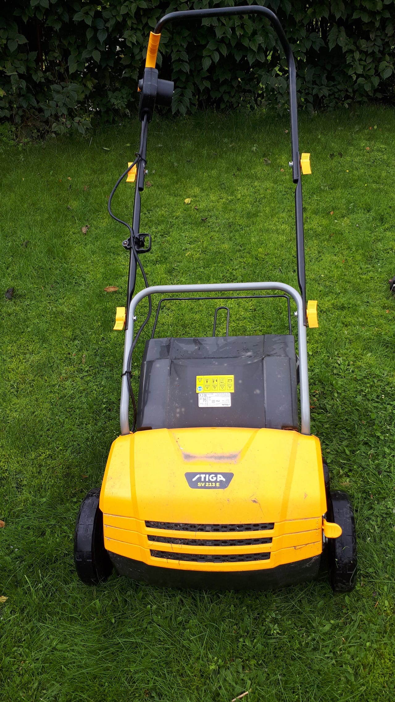 Stiga Vertikalskjærer, mosefjerner | FINN torget