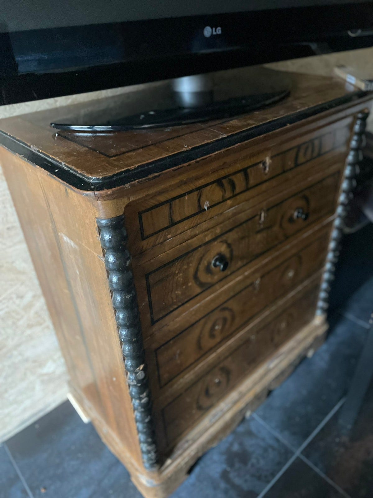 Gammel heltre kommode | FINN torget