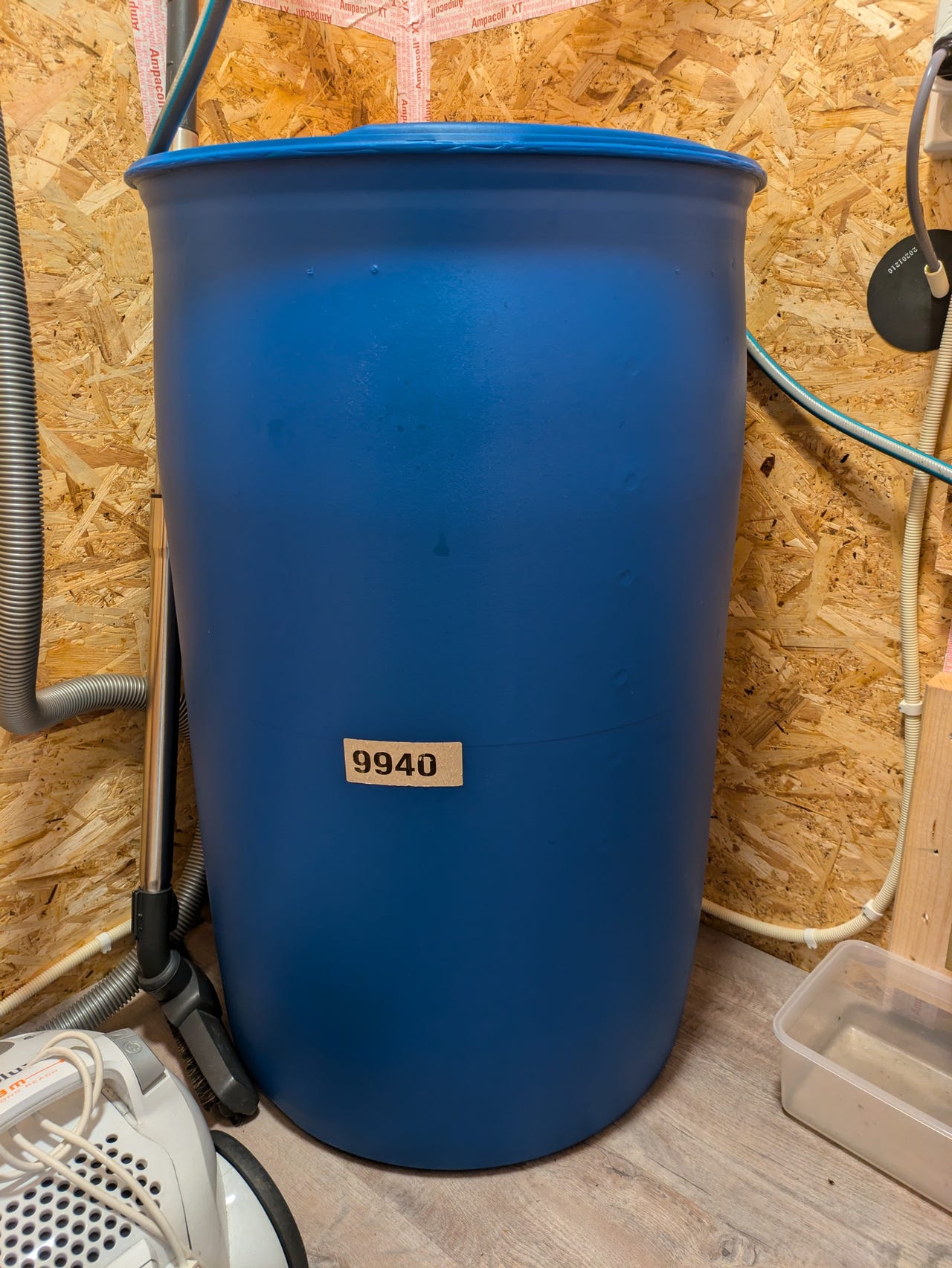 Plastfat med spunshull, 220 liter, 2” grov og 2” TriSure | FINN torget