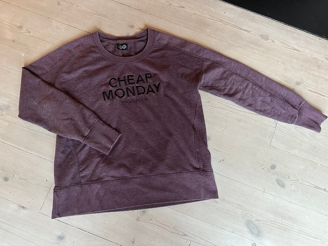Crewneck fra Cheap Monday | FINN-torget