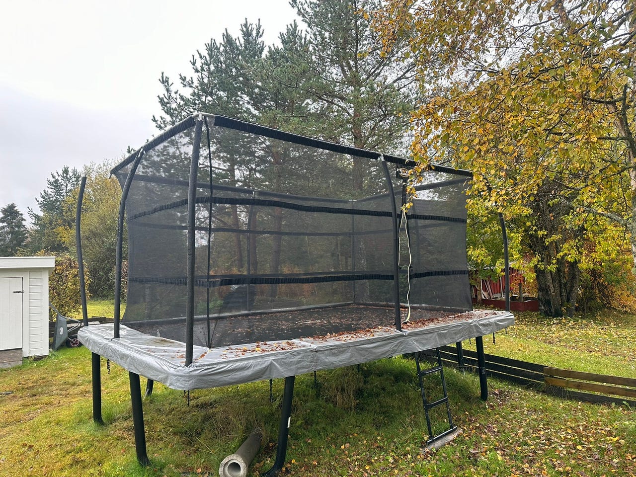 Stor trampoline selges | FINN-torget