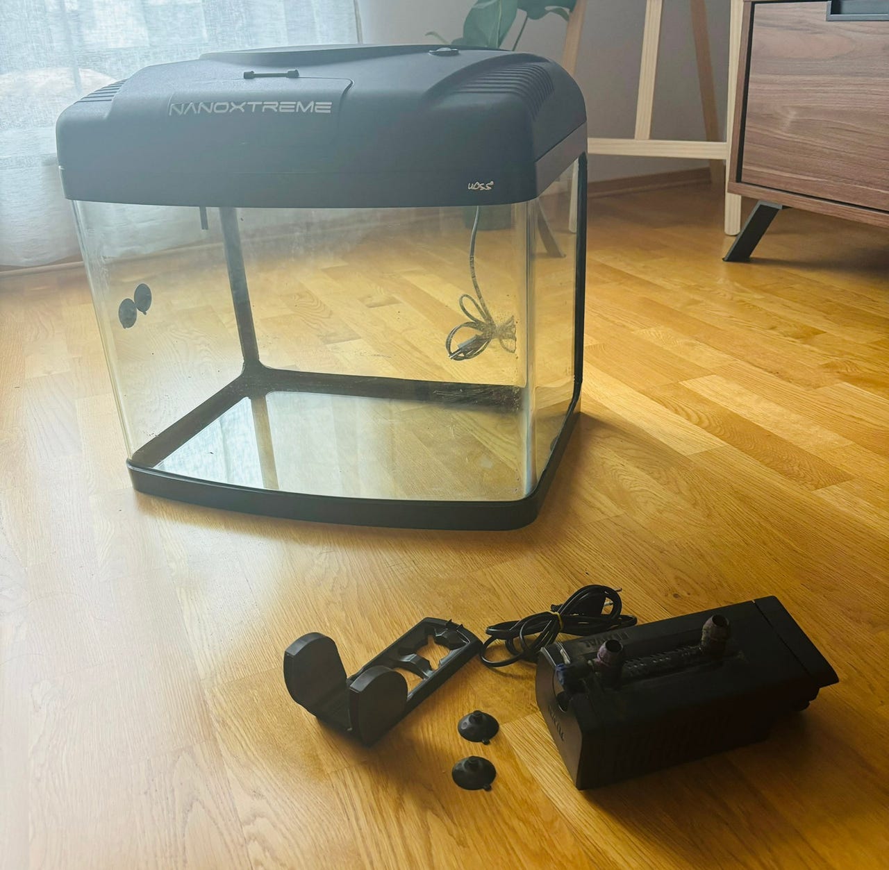 67 liters utstyrt akvarie selges. | FINN torget