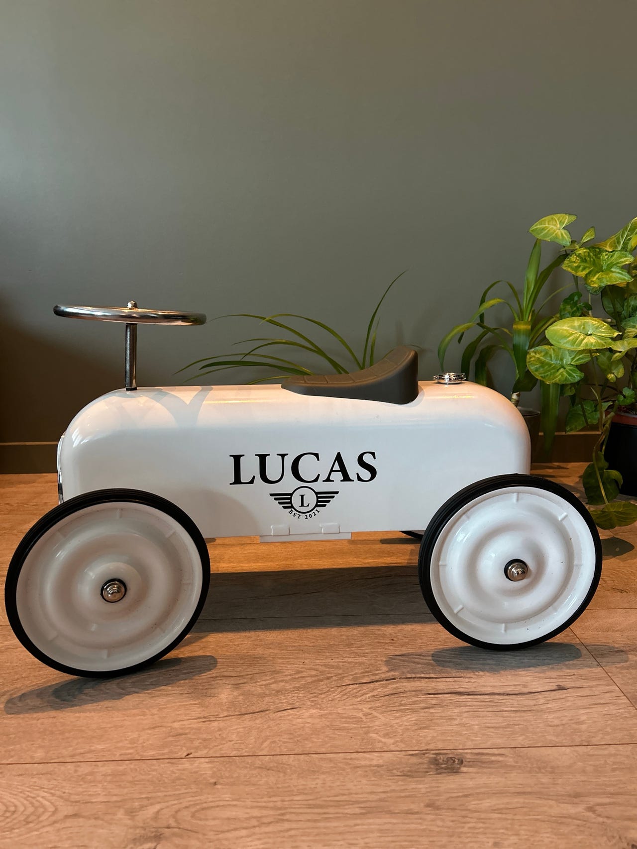 Gåbil barn med navnet Lucas | FINN-torget