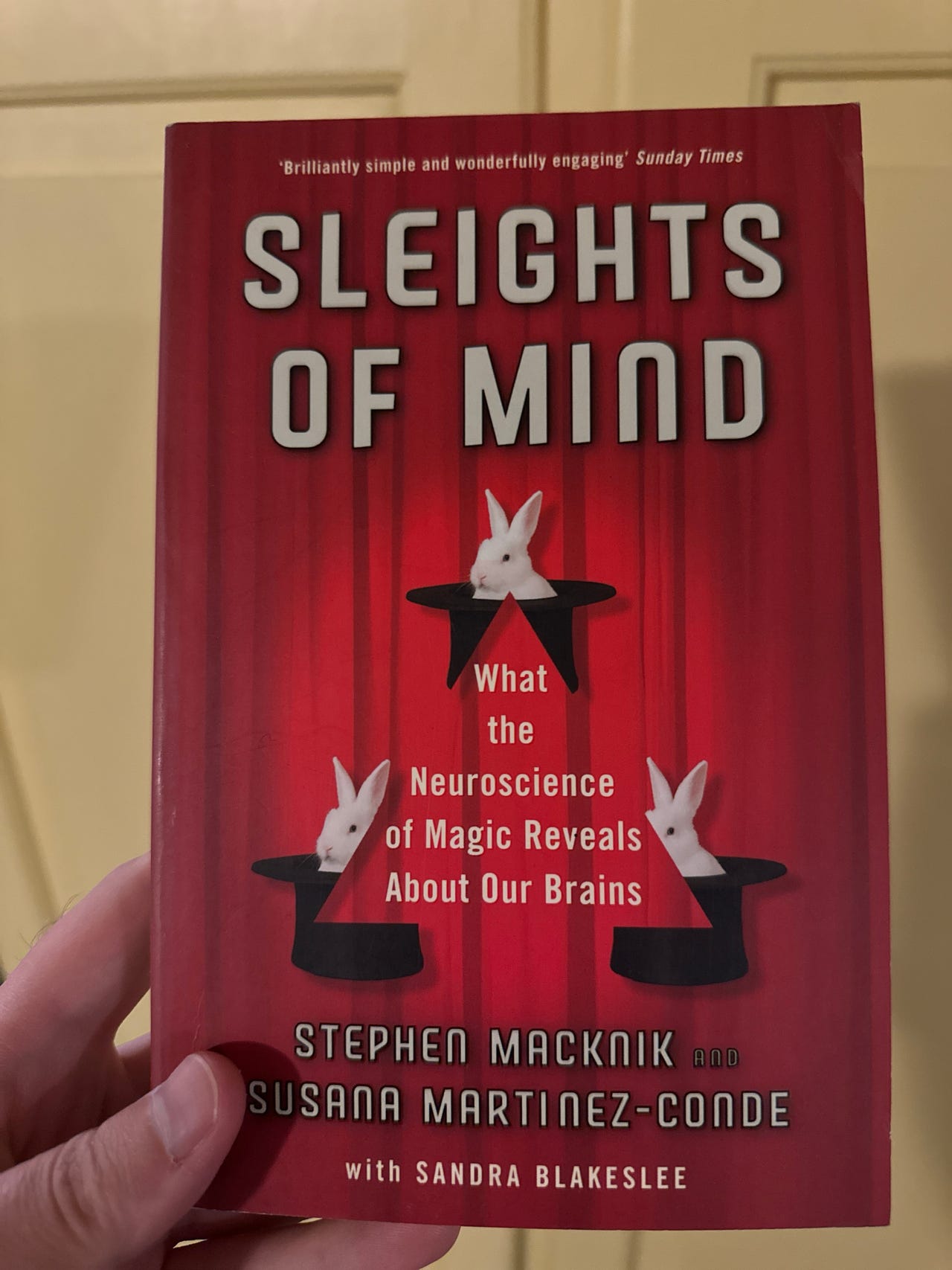 Sleights of mind the neuroscience of magic av Stephen Macknik | FINN-torget