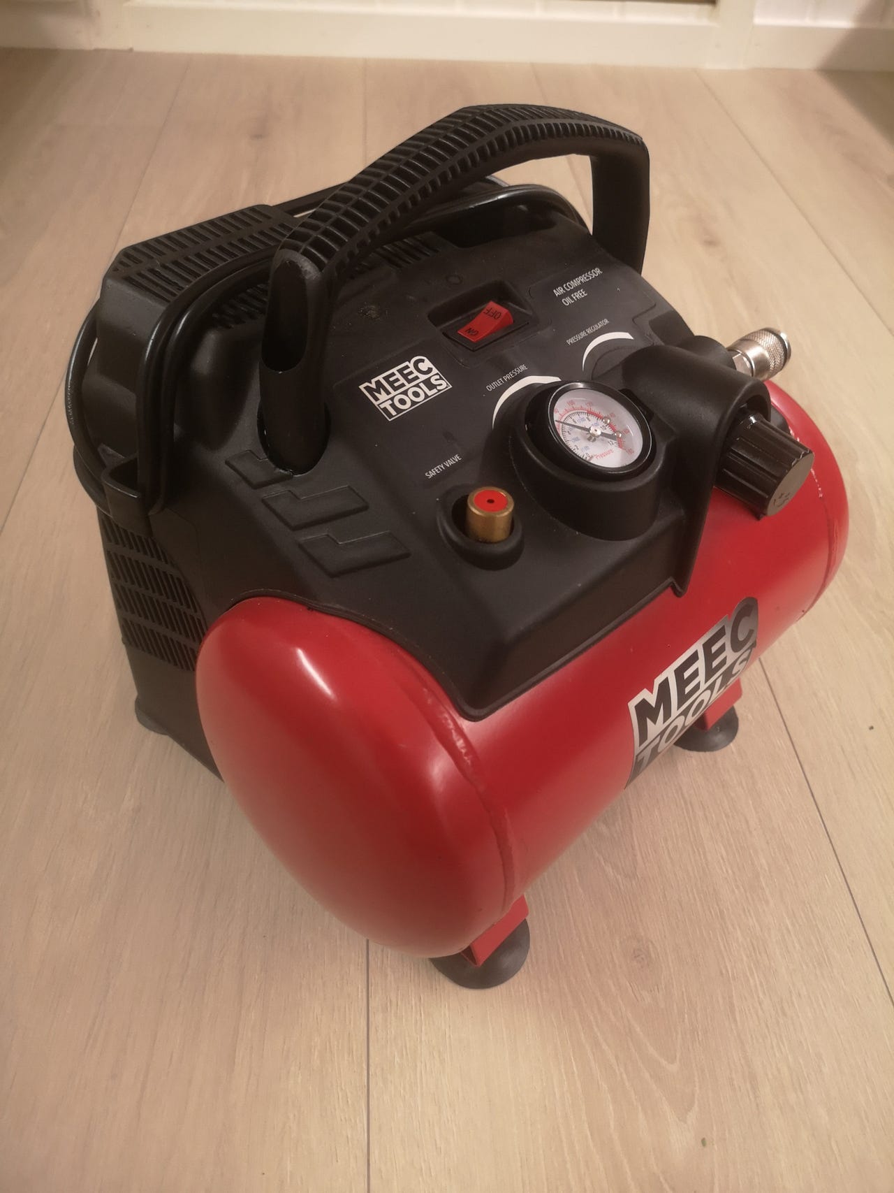 Kompressor Meec Tools | FINN-torget