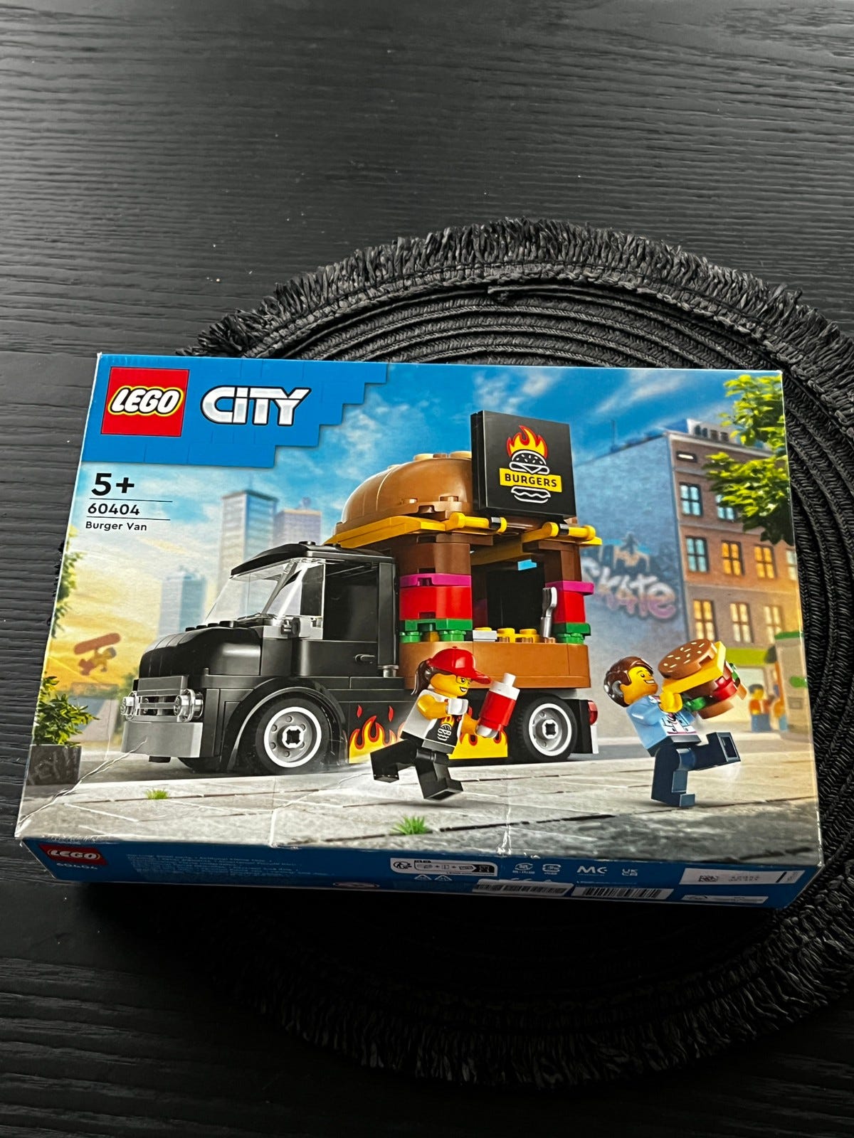 Uåpnet Lego 60404 Burger Truck | FINN torget