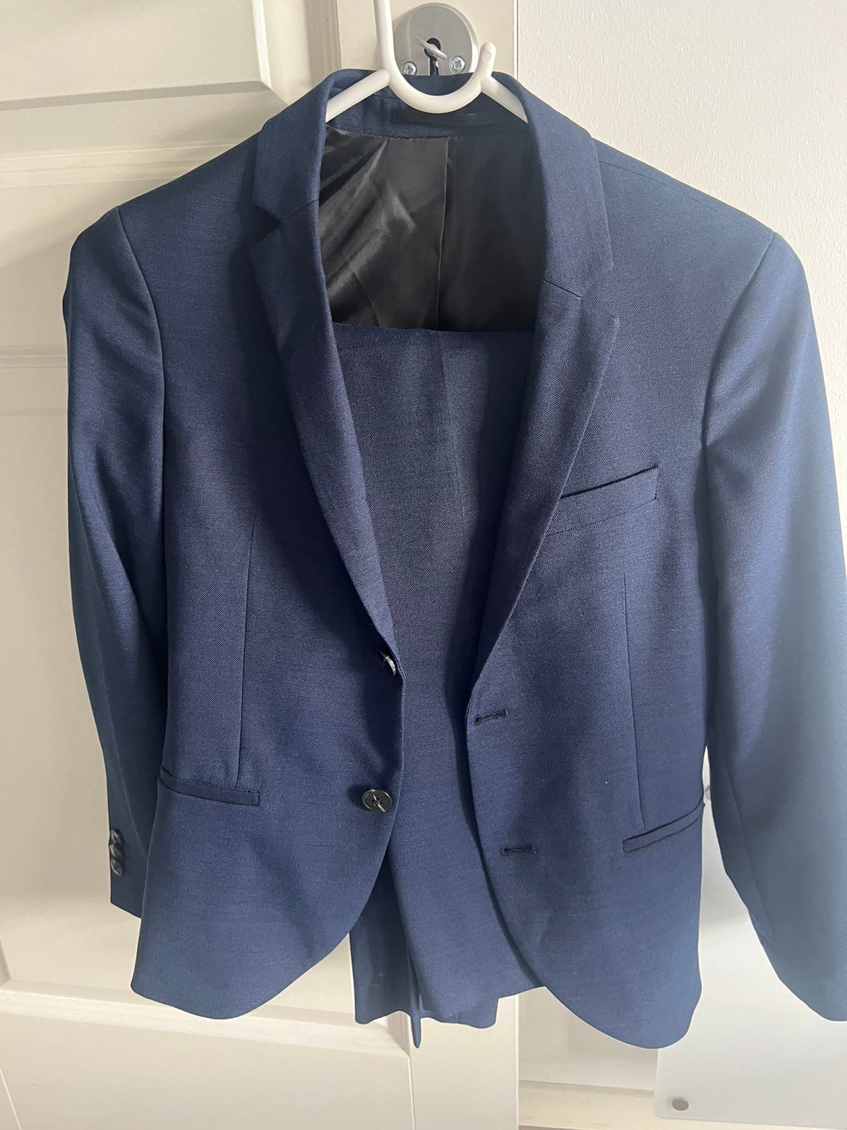 Dress til en gutt | FINN torget