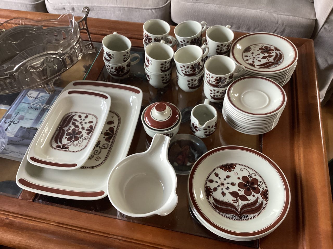 Serviset Hedda fra Figgjo | FINN-torget