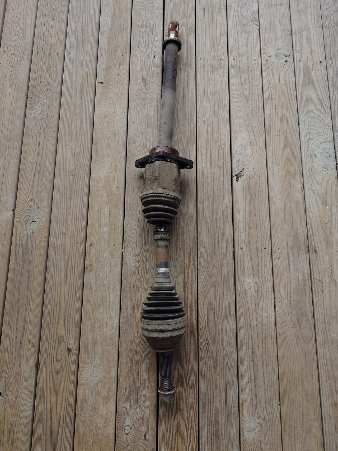 Drivaksel med ytre drivledd begge sider foran | FINN-torget