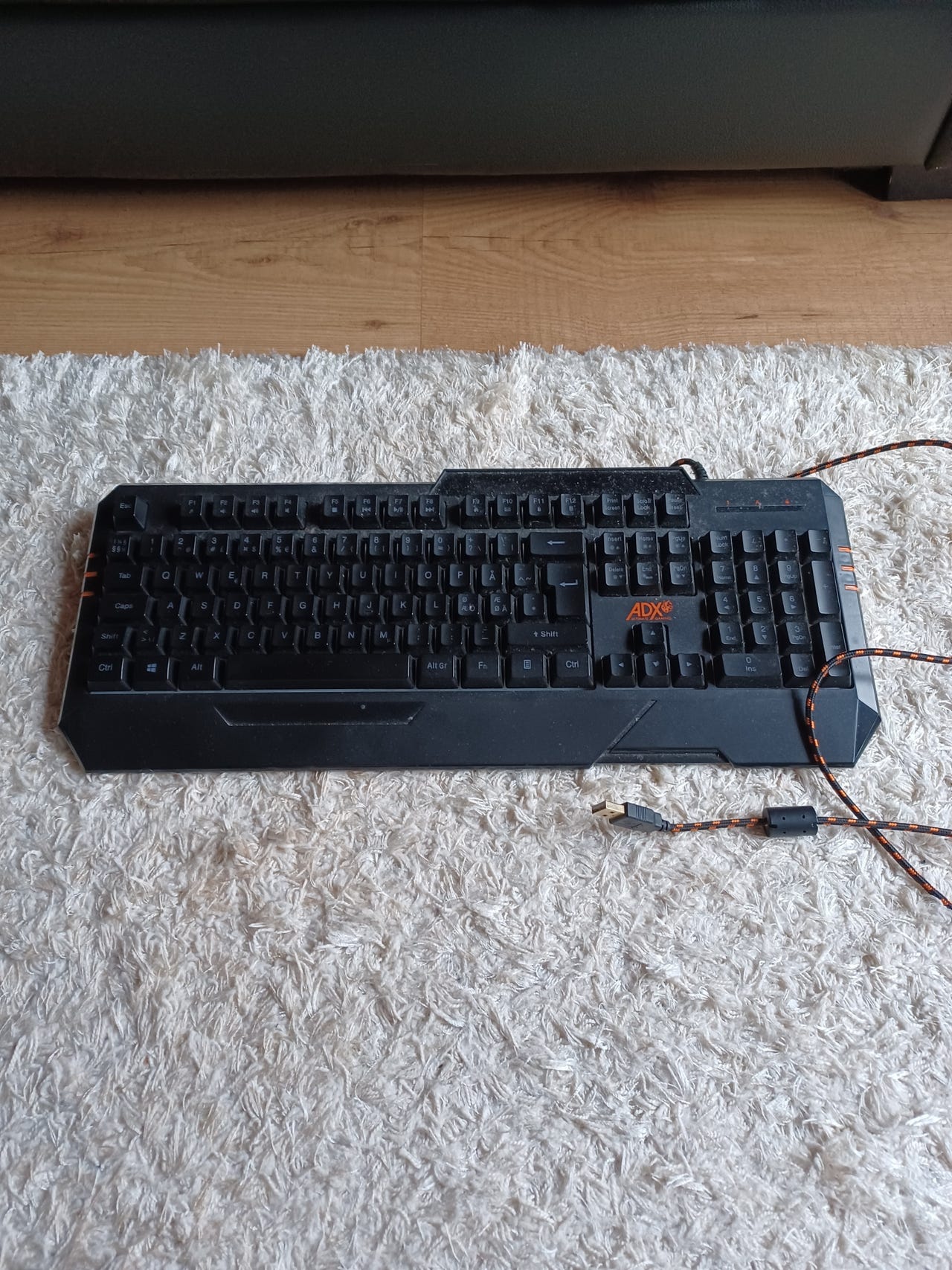 ADX Ultimate Gaming tastatur | FINN-torget
