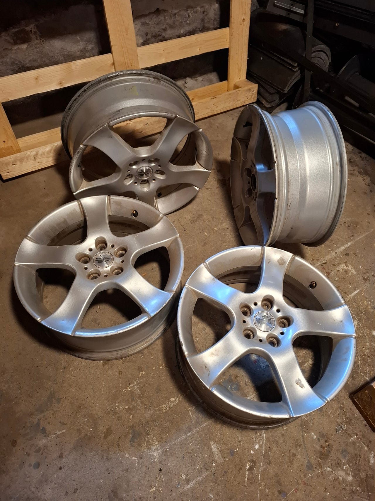 4 felger til salgs | FINN torget