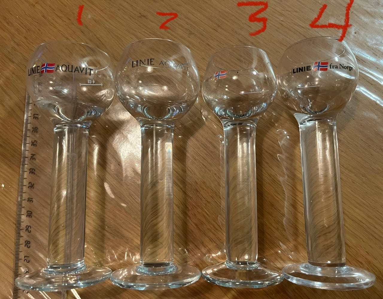 🇳🇴Fine akevitt/snaps glass m/lang stett,det står Linie fra Norge m ...