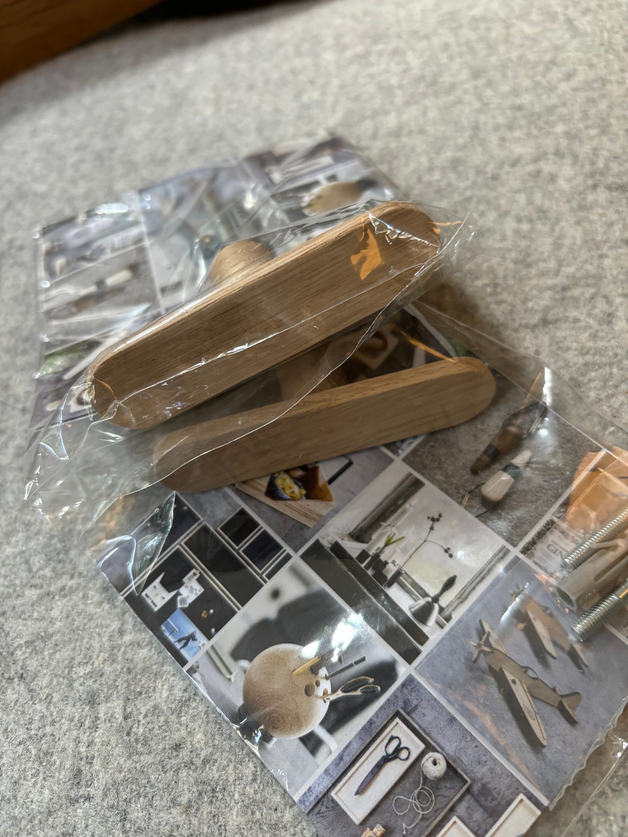 Knagger i eik fra The Oak Men (2 stk) | FINN-torget