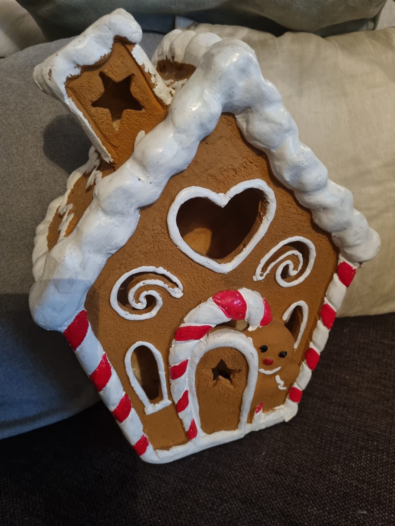 Pepperkake hus i keramikk m/ lys | FINN torget